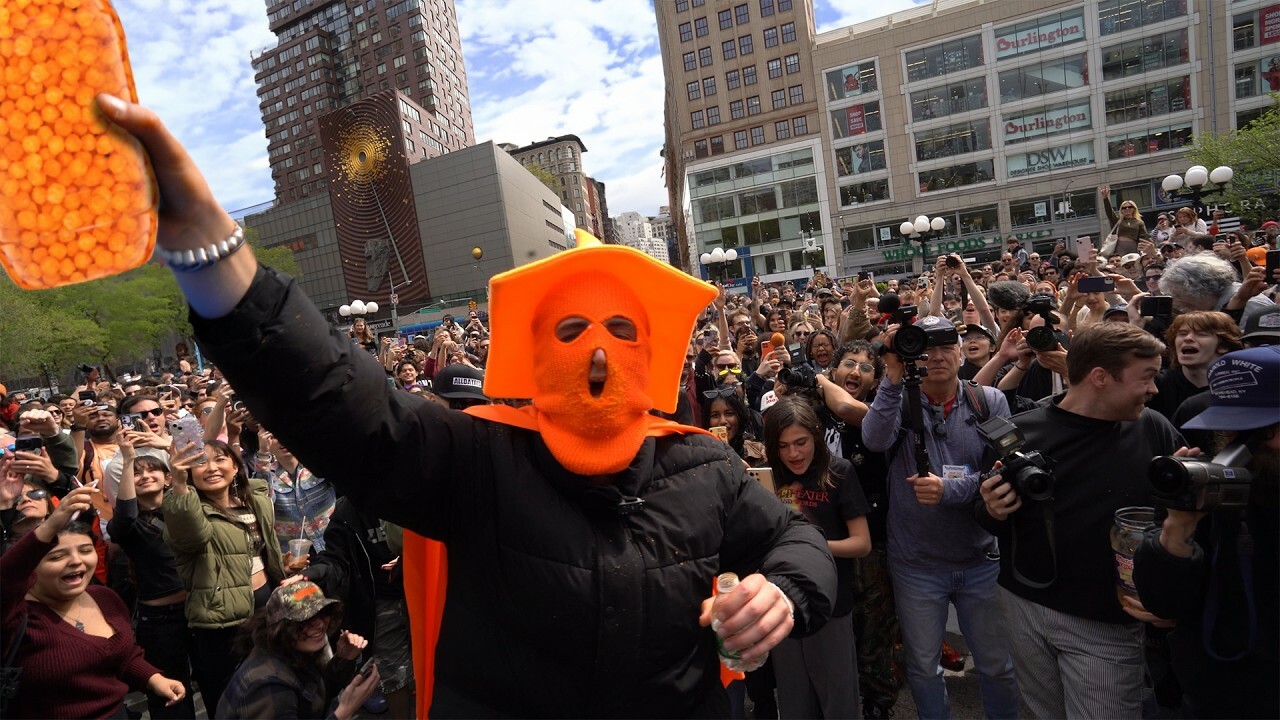 [VIDEO] Anthony Po: I Was New York's Cheeseball Man | Viewing NYC