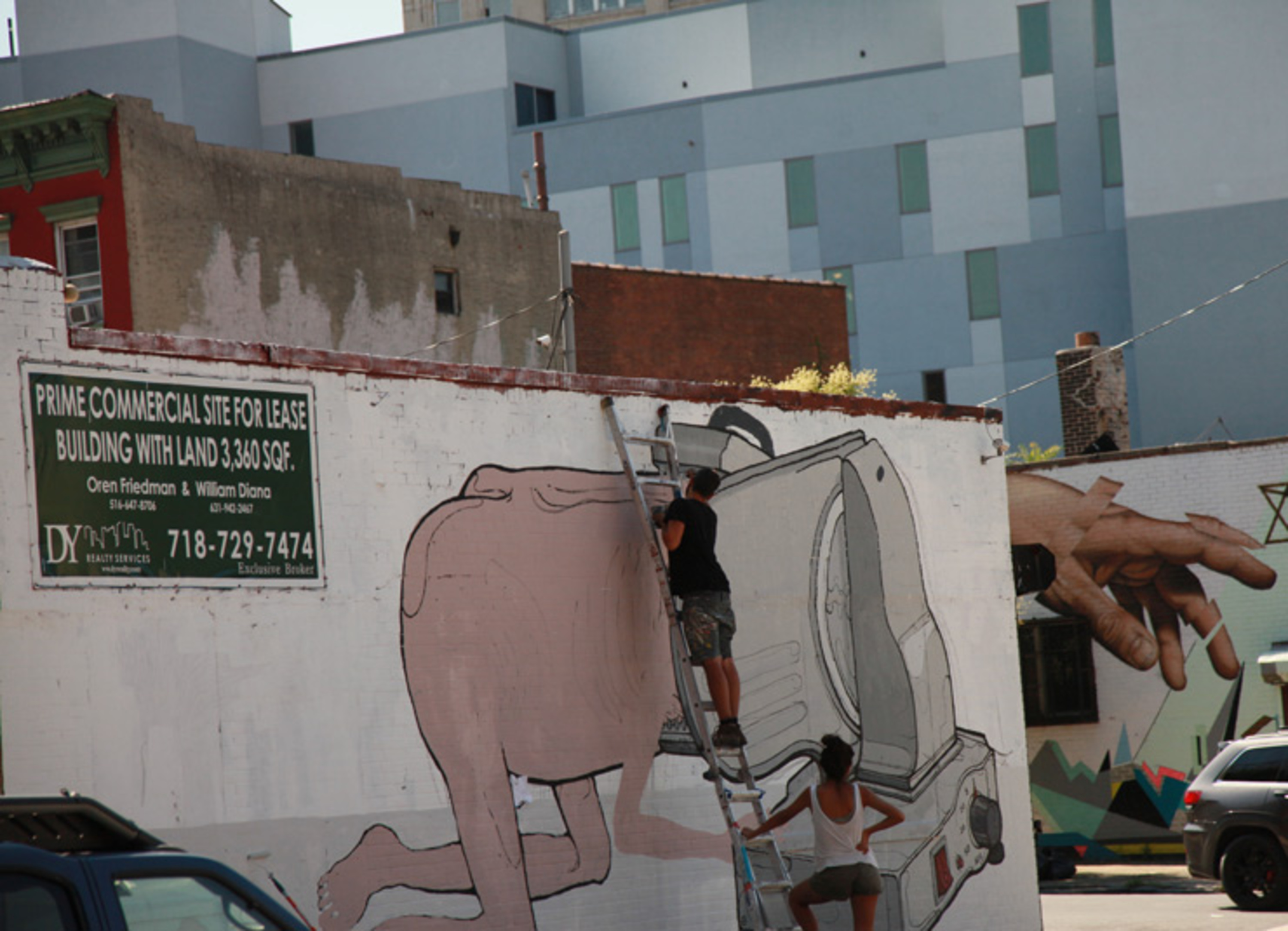 NemO's Paints a Beautifully Grotesque Mural in Williamsburg | Viewing NYC