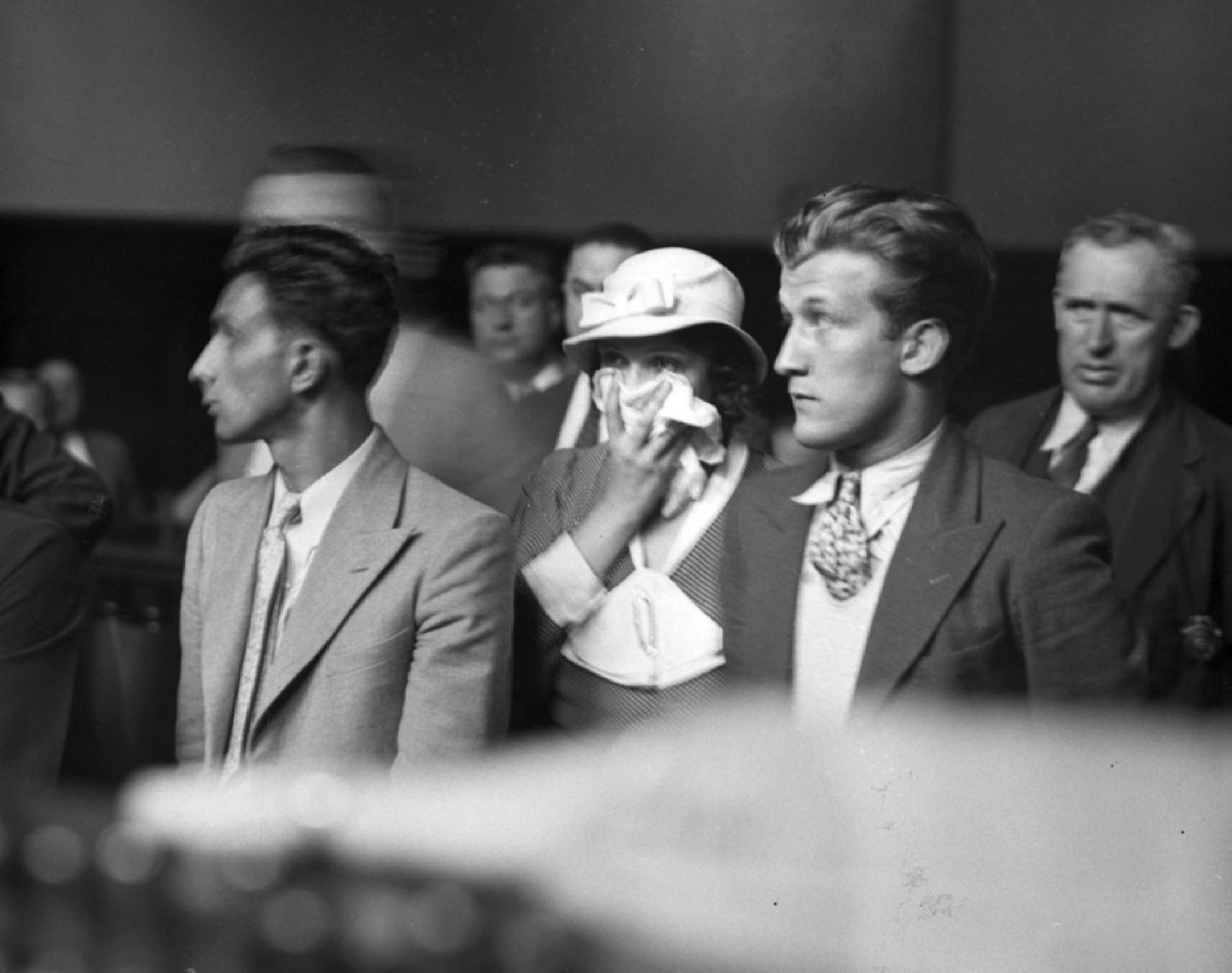 Vintage Photographs of the Mafia's "Mob Molls" in New York City ...