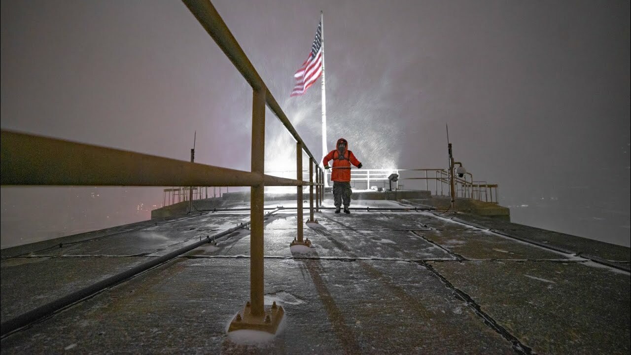 Watch This Urban Explorer Climb to the Top of the Brooklyn Bridge ...