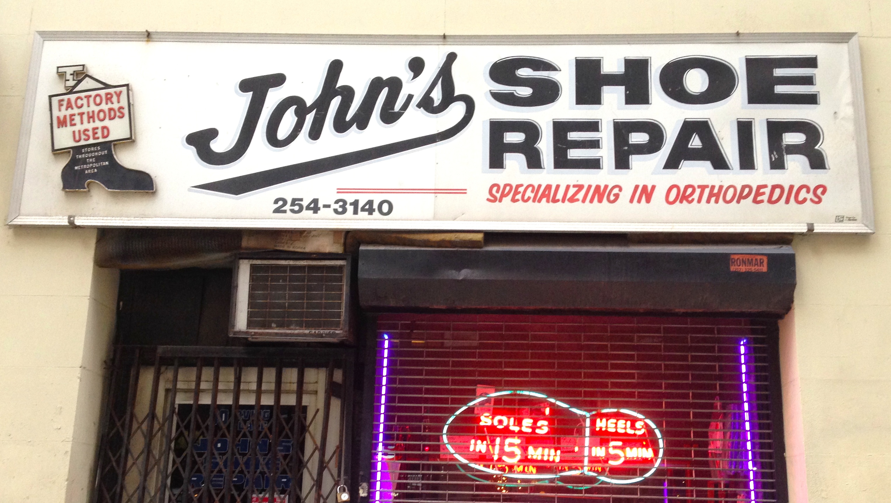 A Few Vintage Shop Signs from 1960s and 1970s Still Existing in New ...