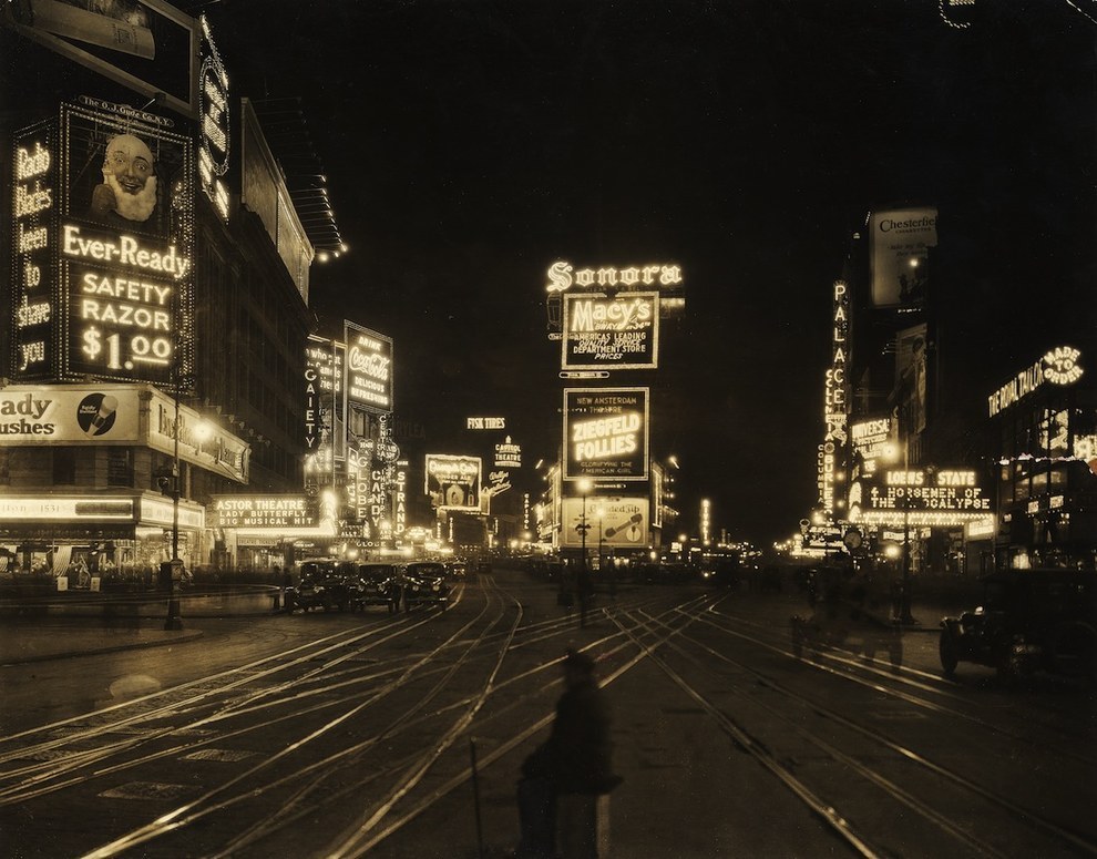Vintage Photograph Shows Times Square Cars in 1959 | Viewing NYC