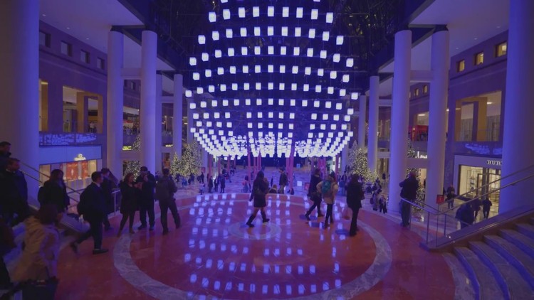 Check Out The "Luminaries" Interactive Light Show at Brookfield Place ...