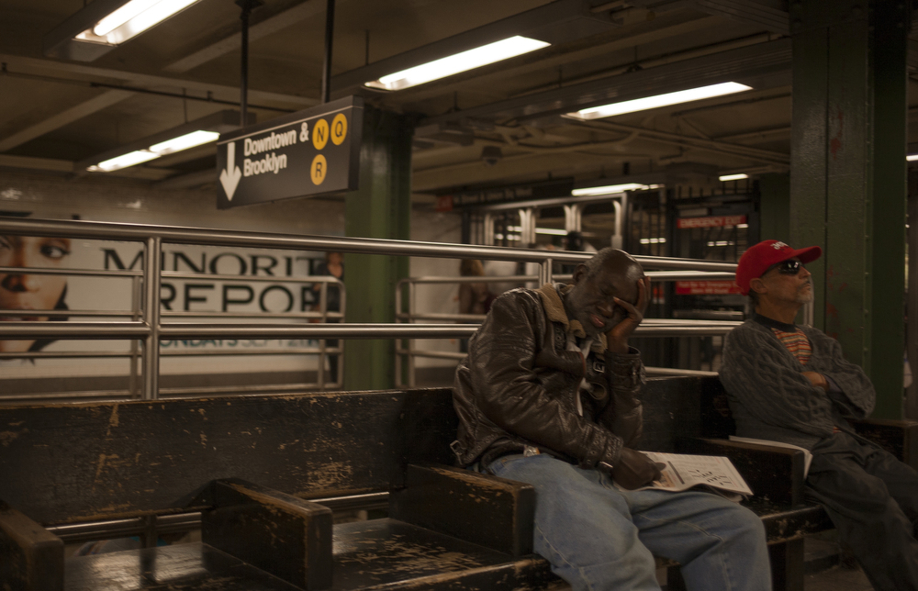 Photographer Captures the Brave Souls That Dare to Sleep on the NYC ...