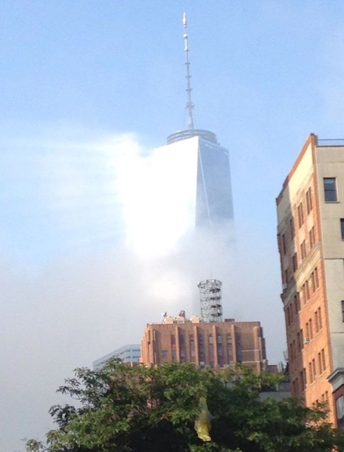 Incredible Photographs of One World Trade Center's Natural Light Show ...