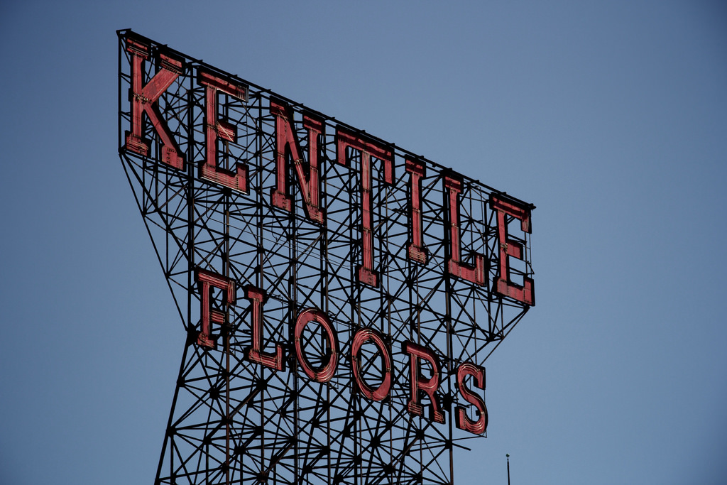 Snowmen in NYC; Le Train Bleu Closing; Kentile Floors Signs Could ...