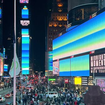 Vintage Photograph Shows a Busy Times Square in 1949 | Viewing NYC