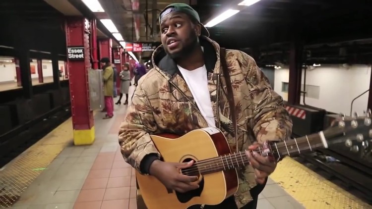 [VIDEO] Formerly Homeless Busker Sounds Incredible in the New York City ...