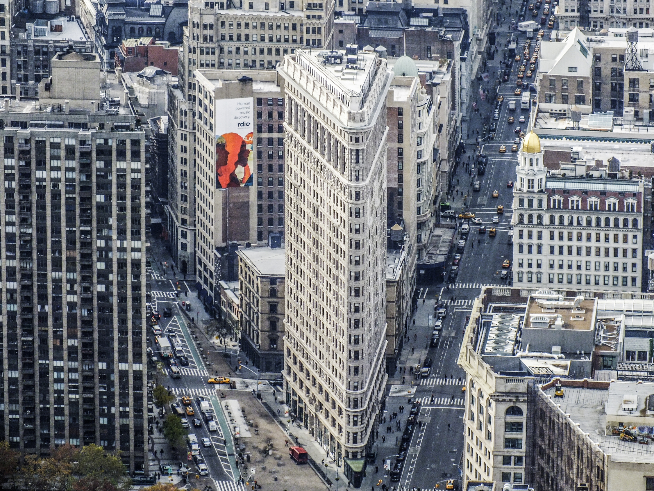 NYC's Most-Unique Triangular Buildings; GoT in Queens' Fort Totten Park ...