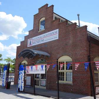 Get to Know Staten Island's National Lighthouse Museum | Viewing NYC