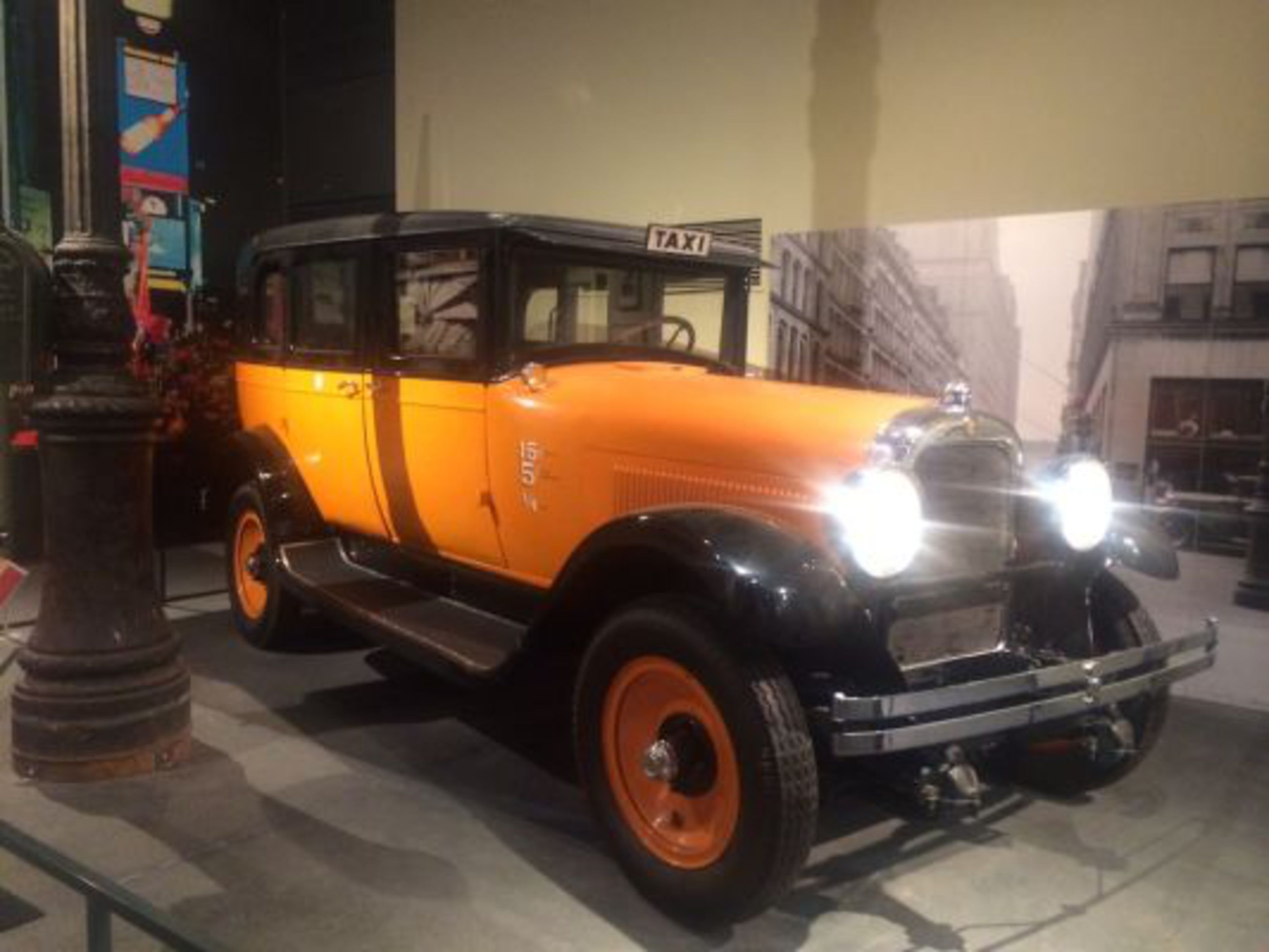 A Visual History of New York's Taxi Cabs Through the Years | Viewing NYC