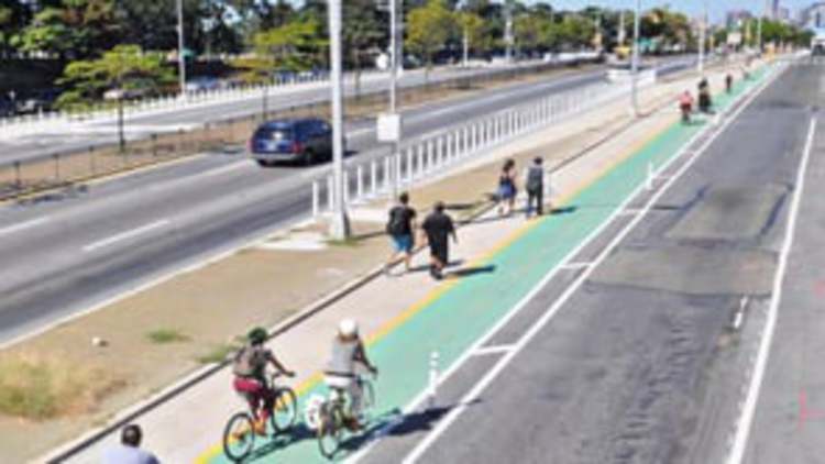 Watch: The Transformation of Queens Boulevard, Block By Block | Viewing NYC