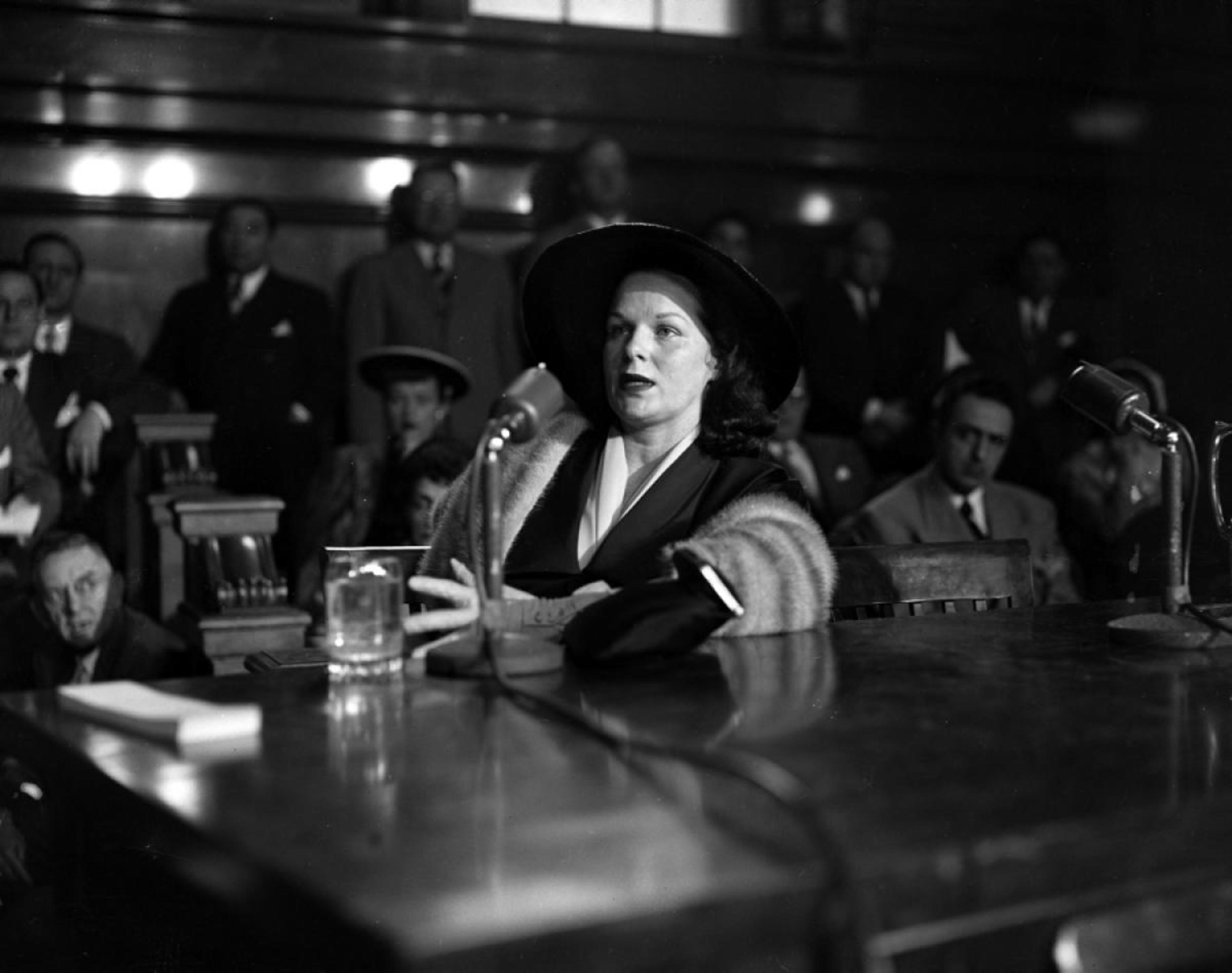 Vintage Photographs Of The Mafias Mob Molls In New York City